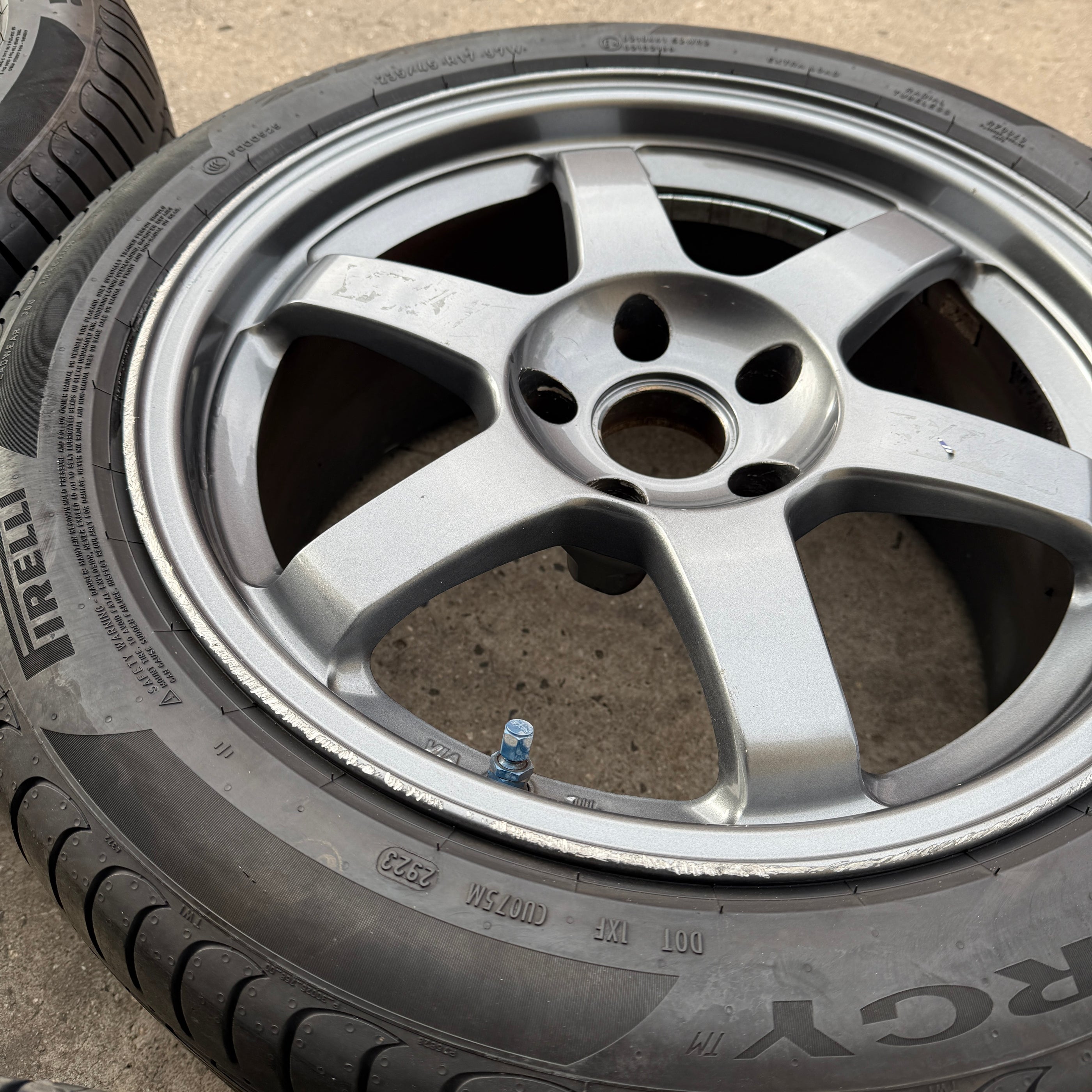 RAYS Volk Racing TE37 OG JDM Wheels 17x8.5+30 5x114.3 — Type R Performance