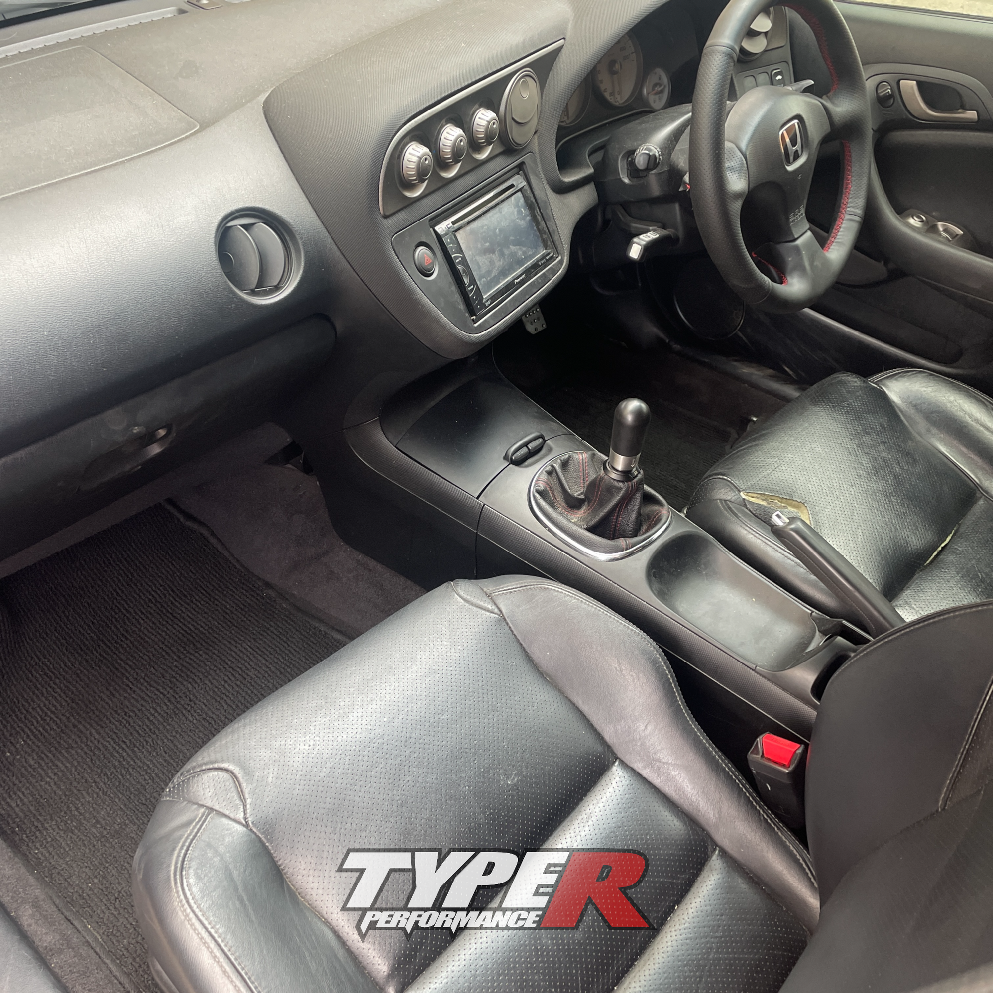 Wrecking 2006 Honda Integra DC5 Luxury Manual — Type R Performance