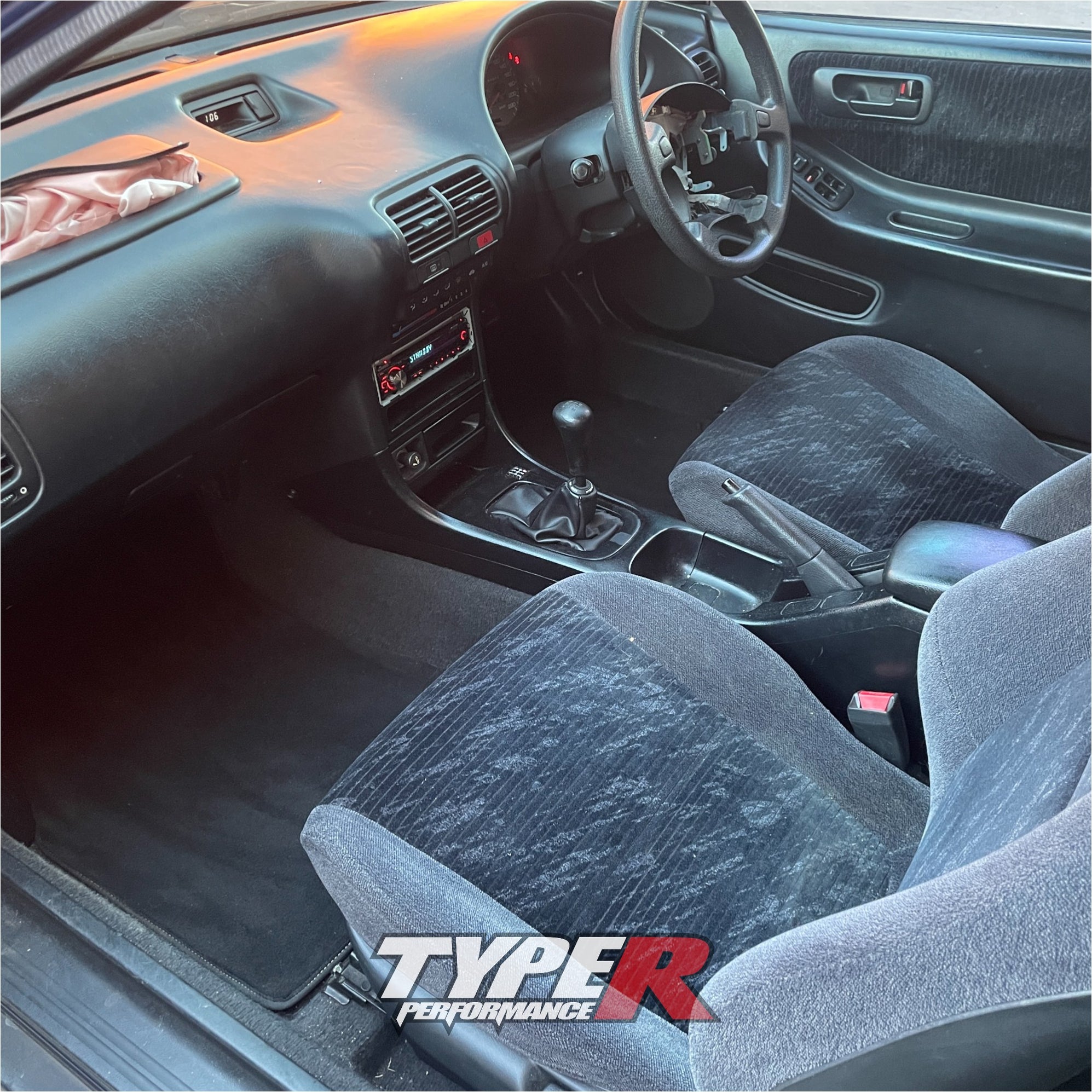 Wrecking 1997 Honda Integra DC2 VTi-R Manual — Type R Performance